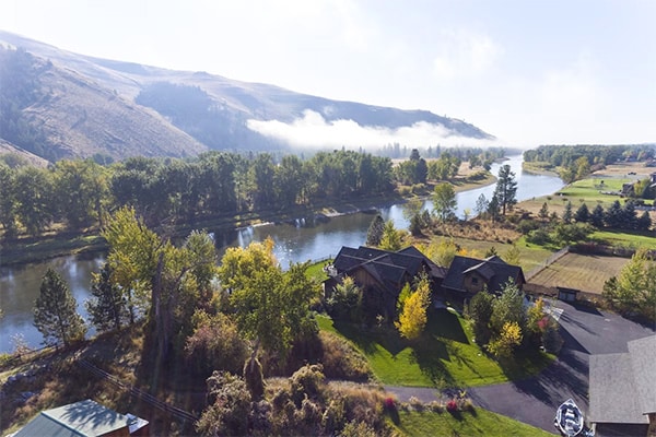 9 of the Best Riverfront Vacation Rentals in Montana's Bitterroot ...